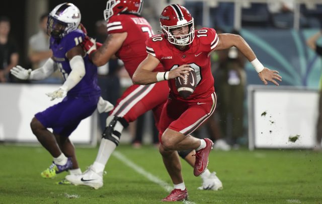 Report: WKU starting quarterback Veltkamp commits to FAU | Bowling ...