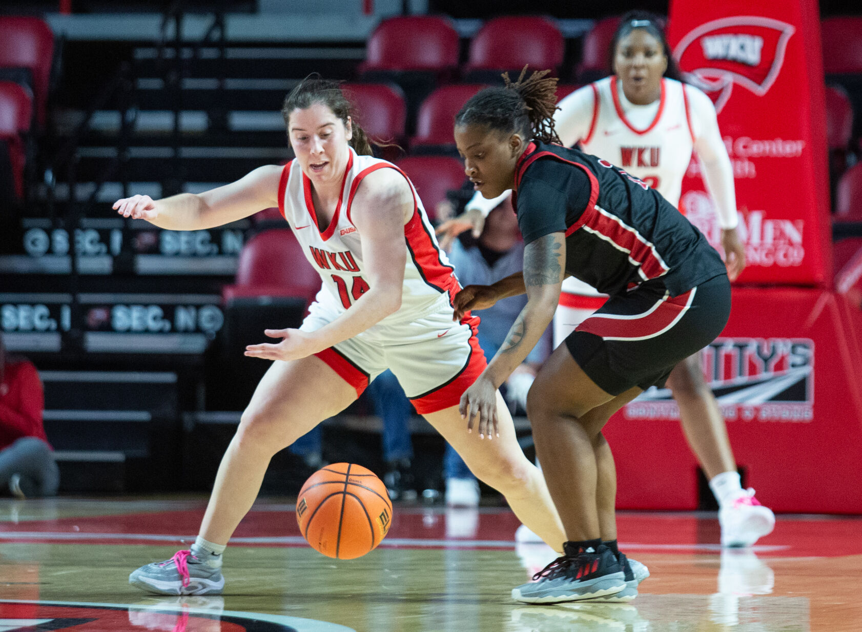 Lady Toppers look to take home success on the road | Bowling Green ...