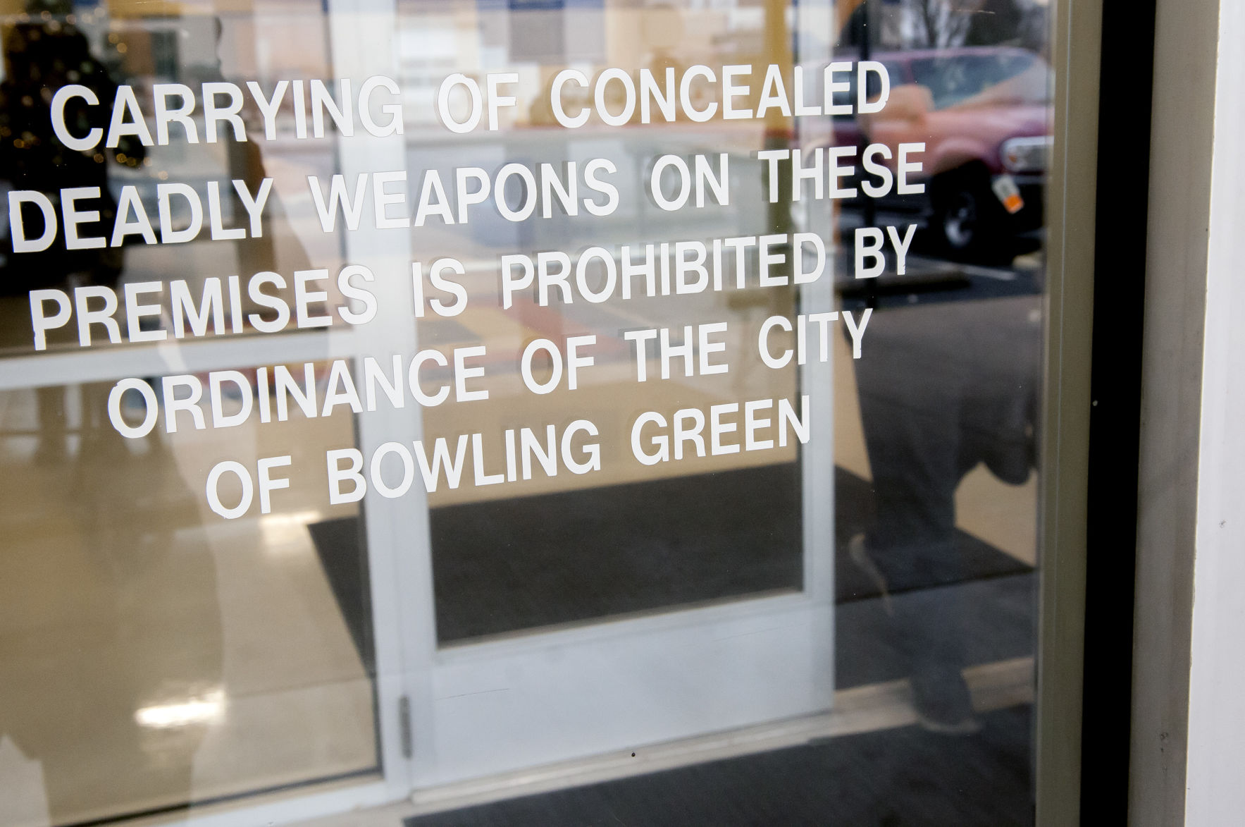 Commissioners to vote on concealed carry, panhandling laws | Bowling ...