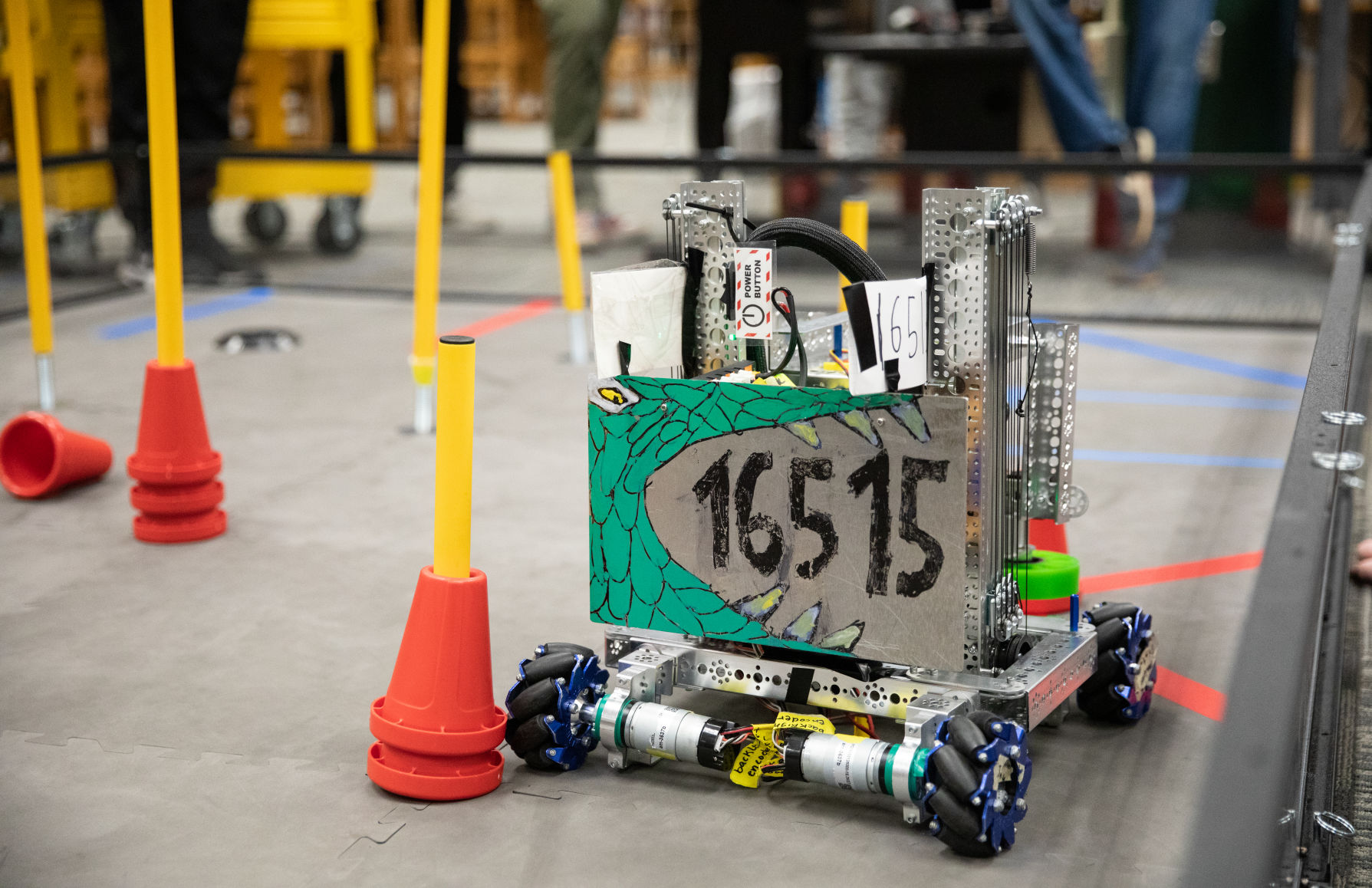 Warren robotics team shows off its wares | Bowling Green Daily News