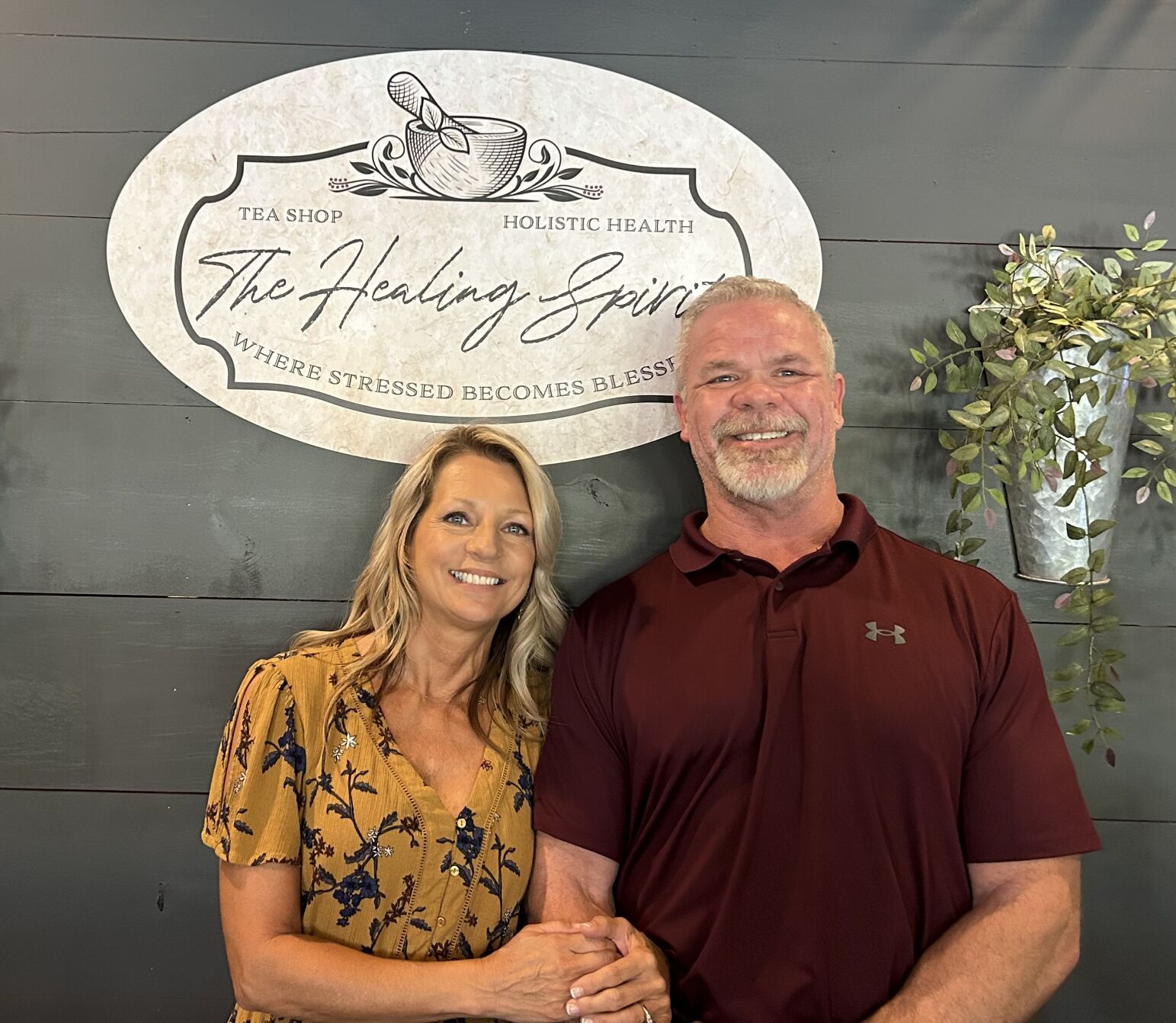 Couple’s new tea shop a means to give back | Bowling Green Daily News