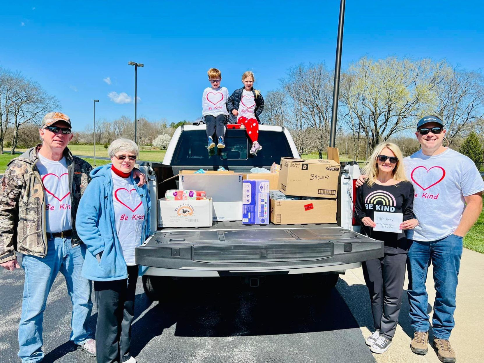 ‘Go out and be kind’: Charity club honors local woman’s late brother ...