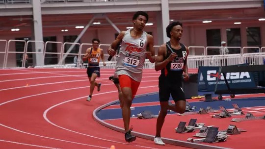 WKU track wraps up first indoor meet at Rod McCravy Memorial | Bowling ...