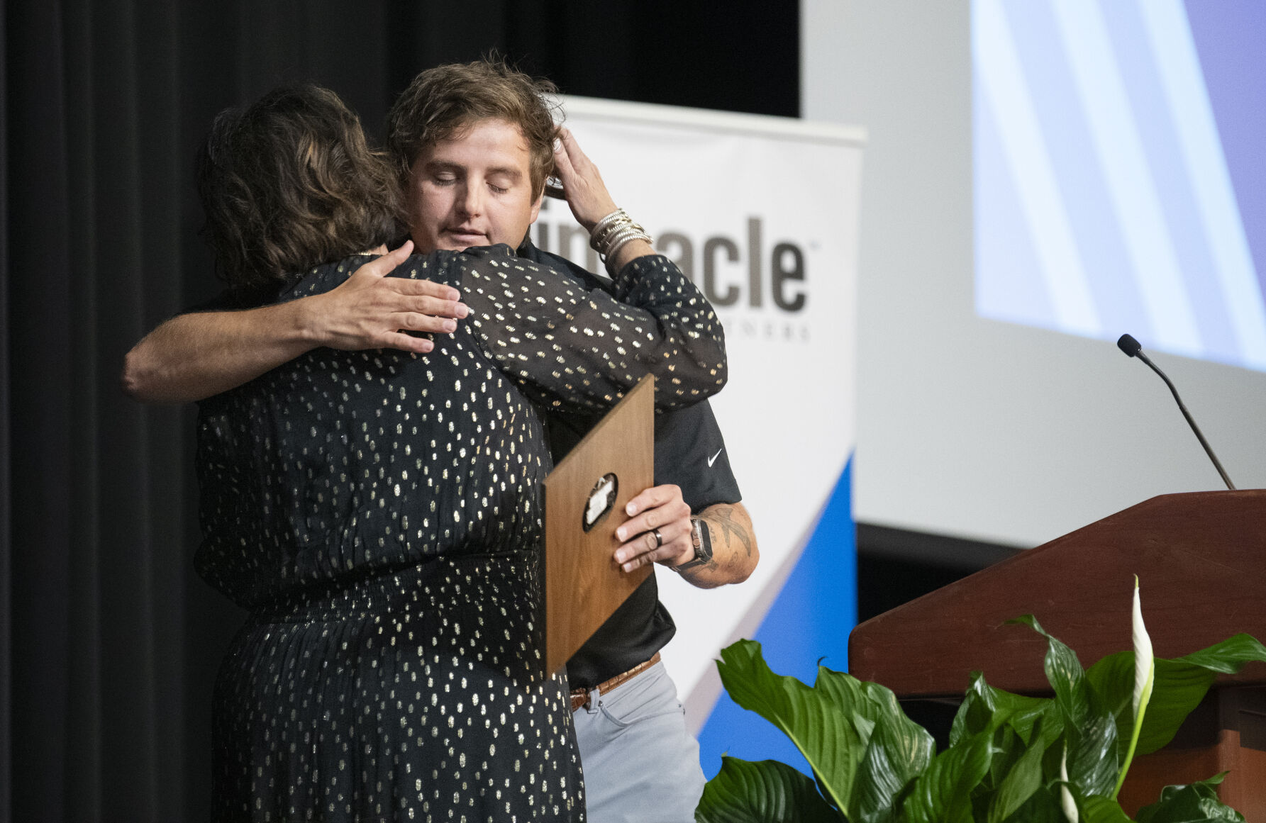 Chamber hands out honors | Bowling Green Daily News