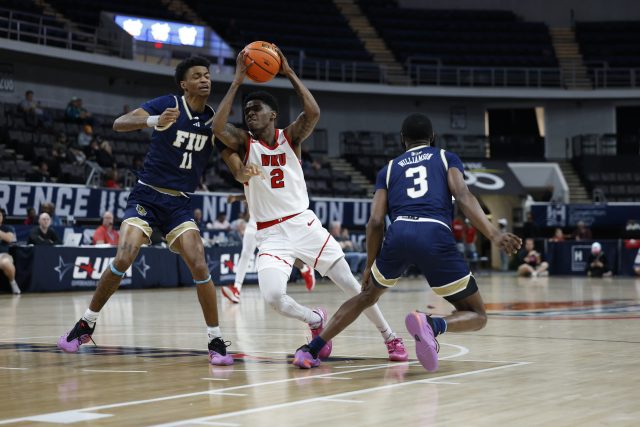 FAILURE TO LAUNCH: Tops make disappointing early exit from CUSA ...