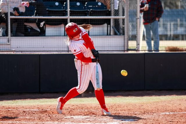 Hilltoppers earn 6-1 win against Golden Eagles | Bowling Green Daily News