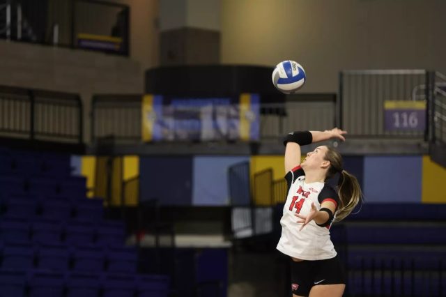 WKU upsets No. 25 Dayton, splits Day 1 of Marquette Invitational ...
