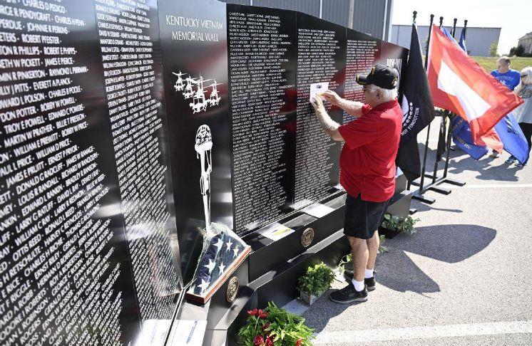 Traveling Kentucky Vietnam Wall stops in Bowling Green | Bowling Green ...