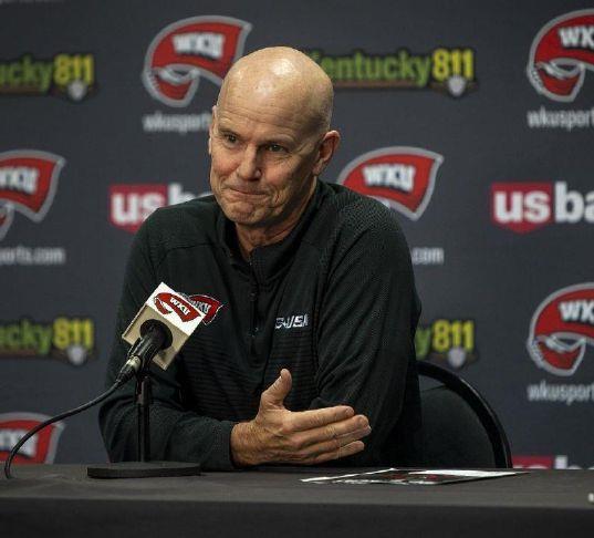 Lady Toppers developing chemistry on and off the court | Bowling Green ...