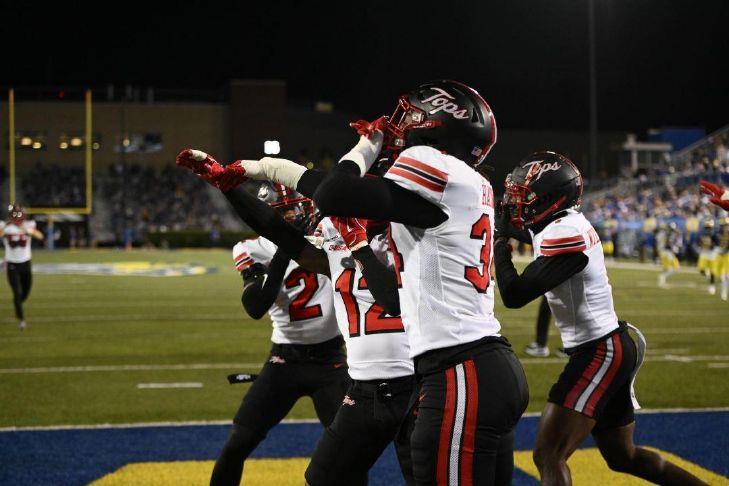 Tops’ Tisdale, Hayward earn CUSA honors | Bowling Green Daily News