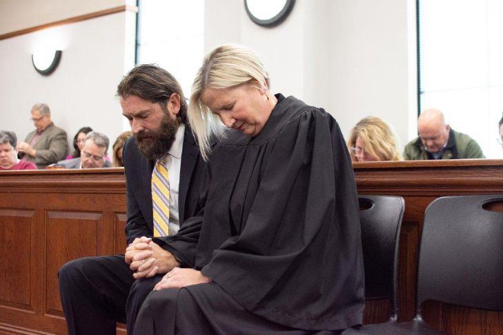 Simpson sworn in as family court judge | Bowling Green Daily News