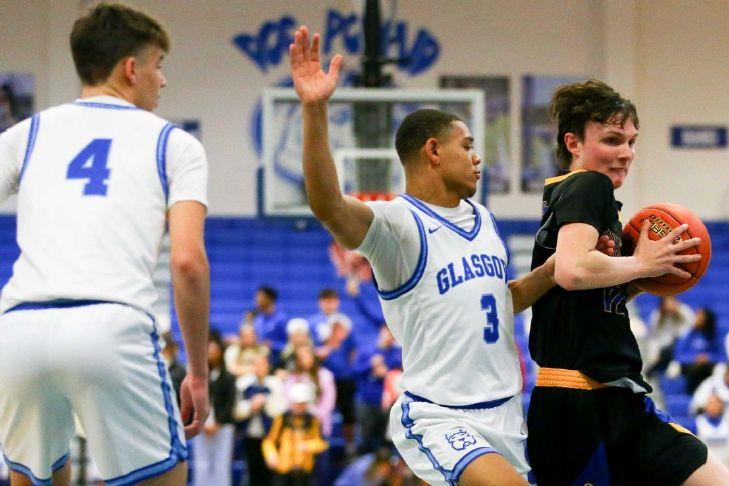 Lady Raiders battle back for district win | Bowling Green Daily News